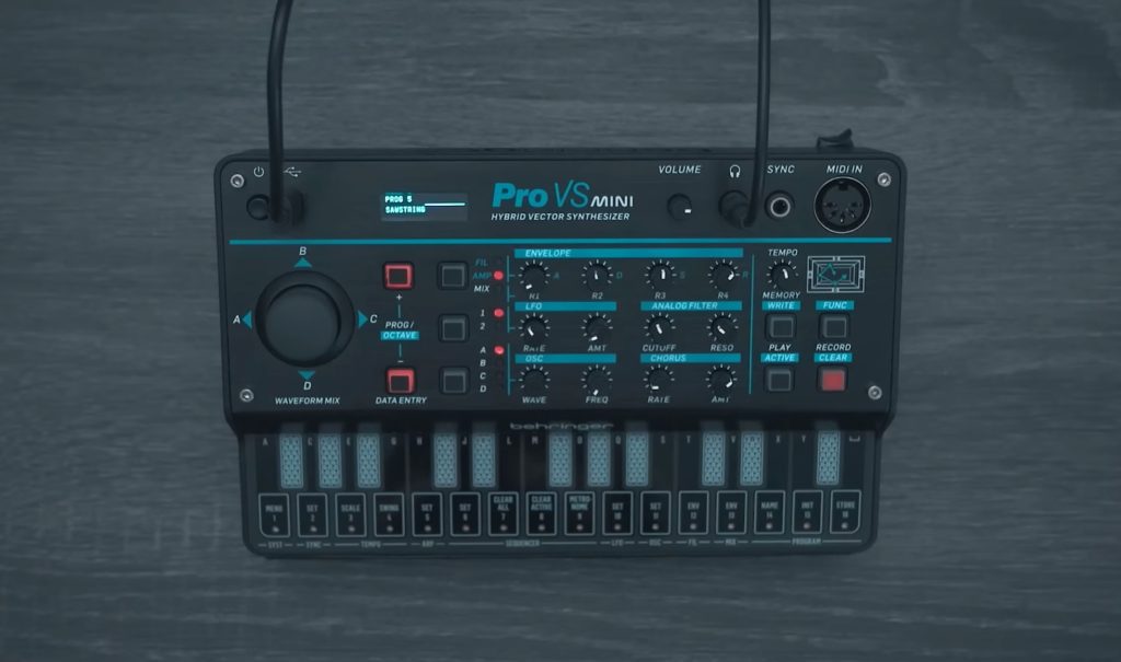 Behringer PRO VS Mini: Neues Video zeigt den fertigen Synthesizer - DJ LAB